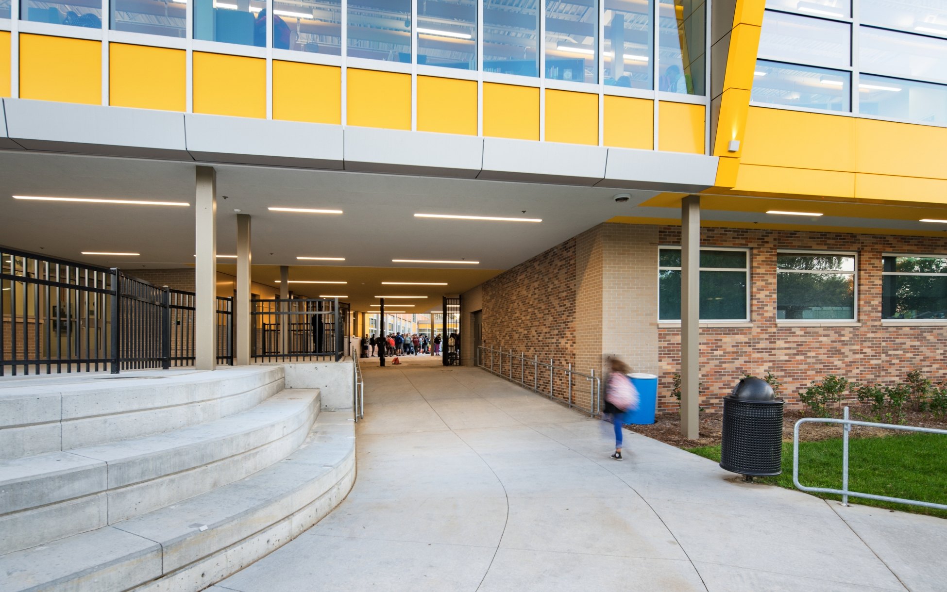 Beveridge Magnet Middle School - McCarthy Construction
