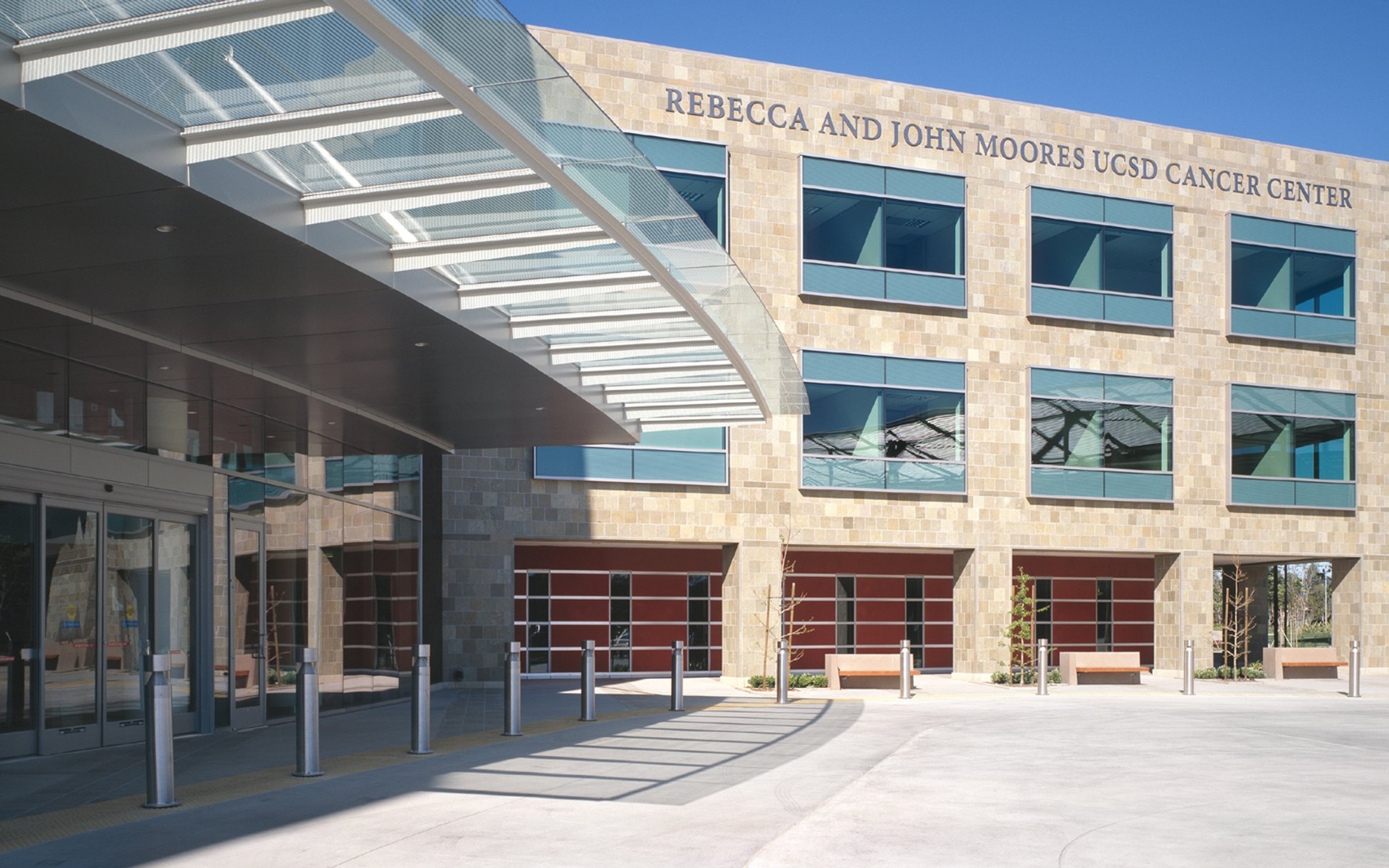 Rebecca & John Moores Cancer Center - McCarthy