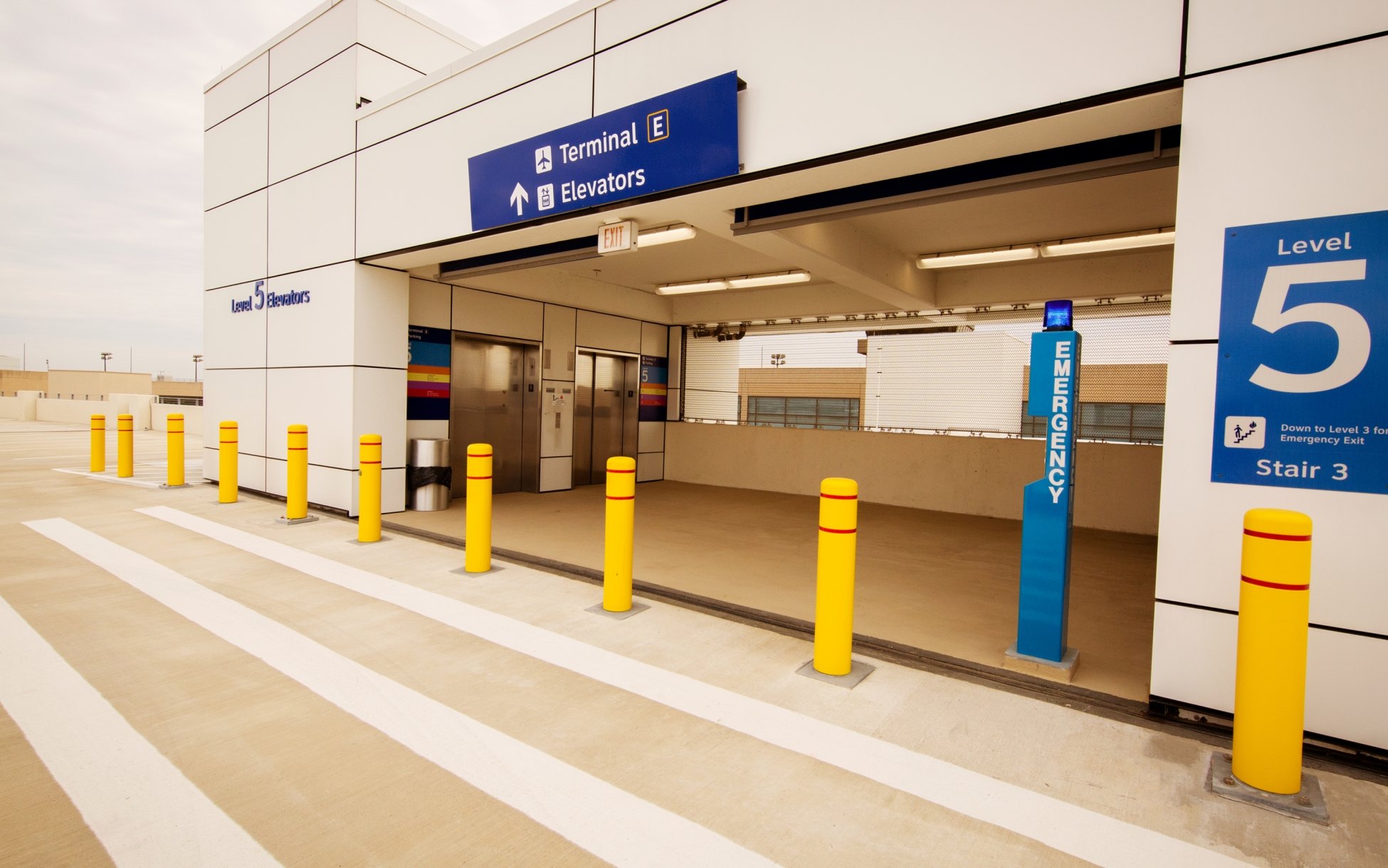 Dallas-Forth Worth Airport Terminal E - McCarthy