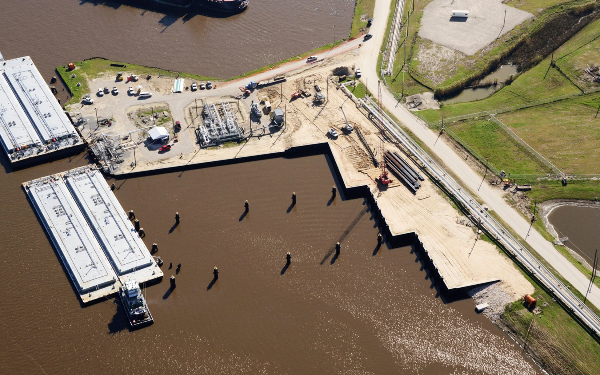 Sunoco Barge Docks A&D - McCarthy Building Companies