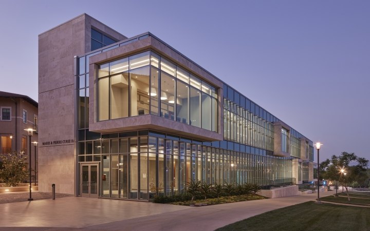 Soka University Life Sciences Building & Hall