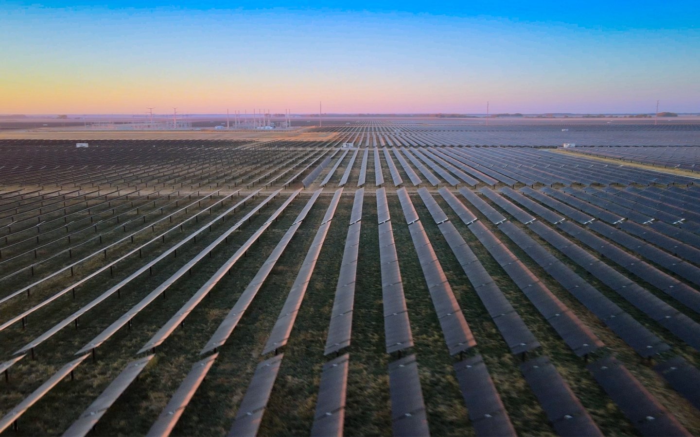 McCarthy Building Companies Completes Landmark 800 MW Solar Facility in ...