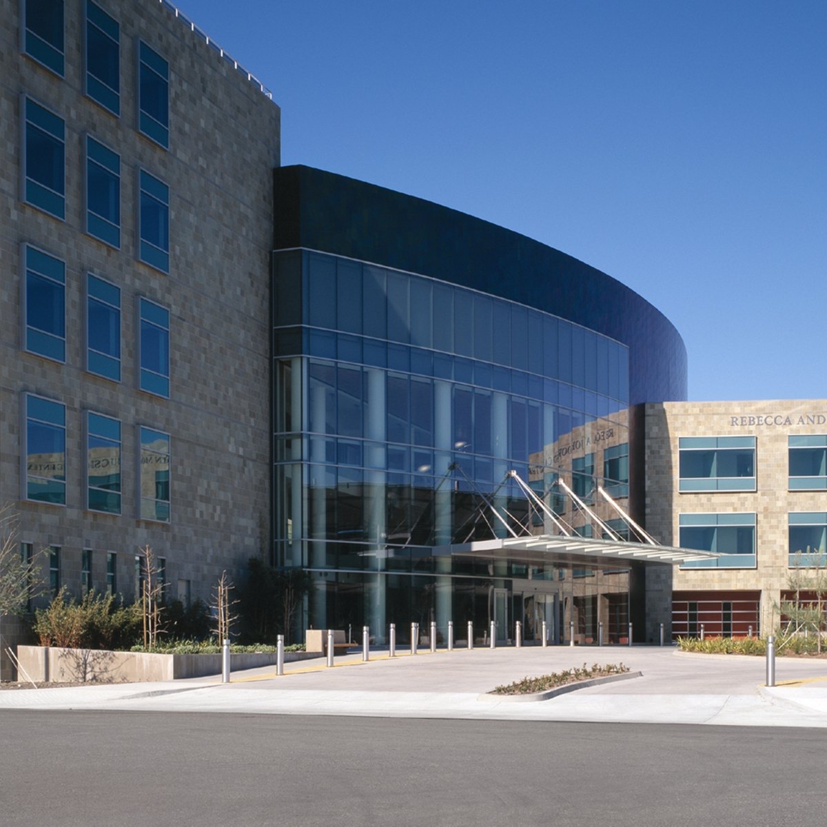 Rebecca & John Moores Cancer Center - McCarthy