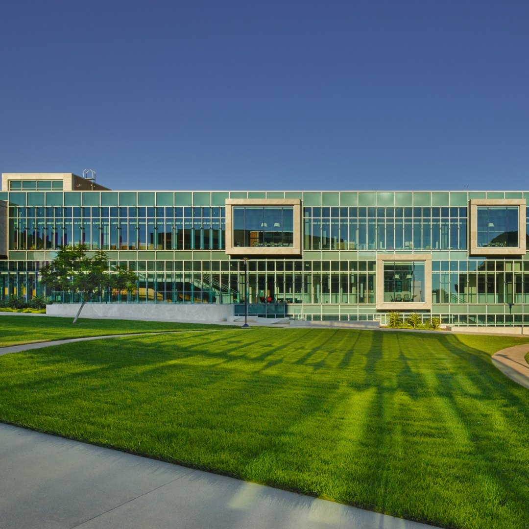 Soka University Life Sciences Building & Hall