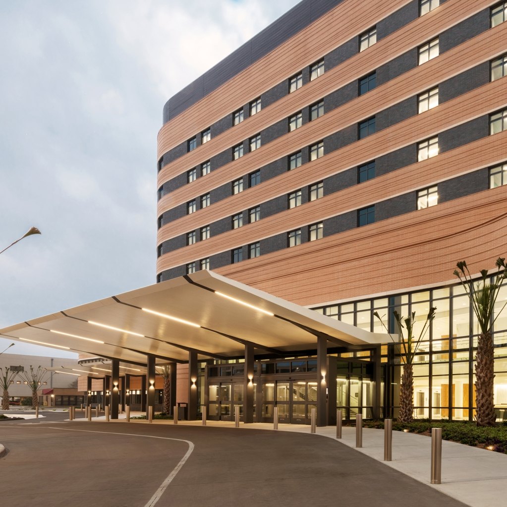 CHRISTUS Spohn Health System - McCarthy Construction