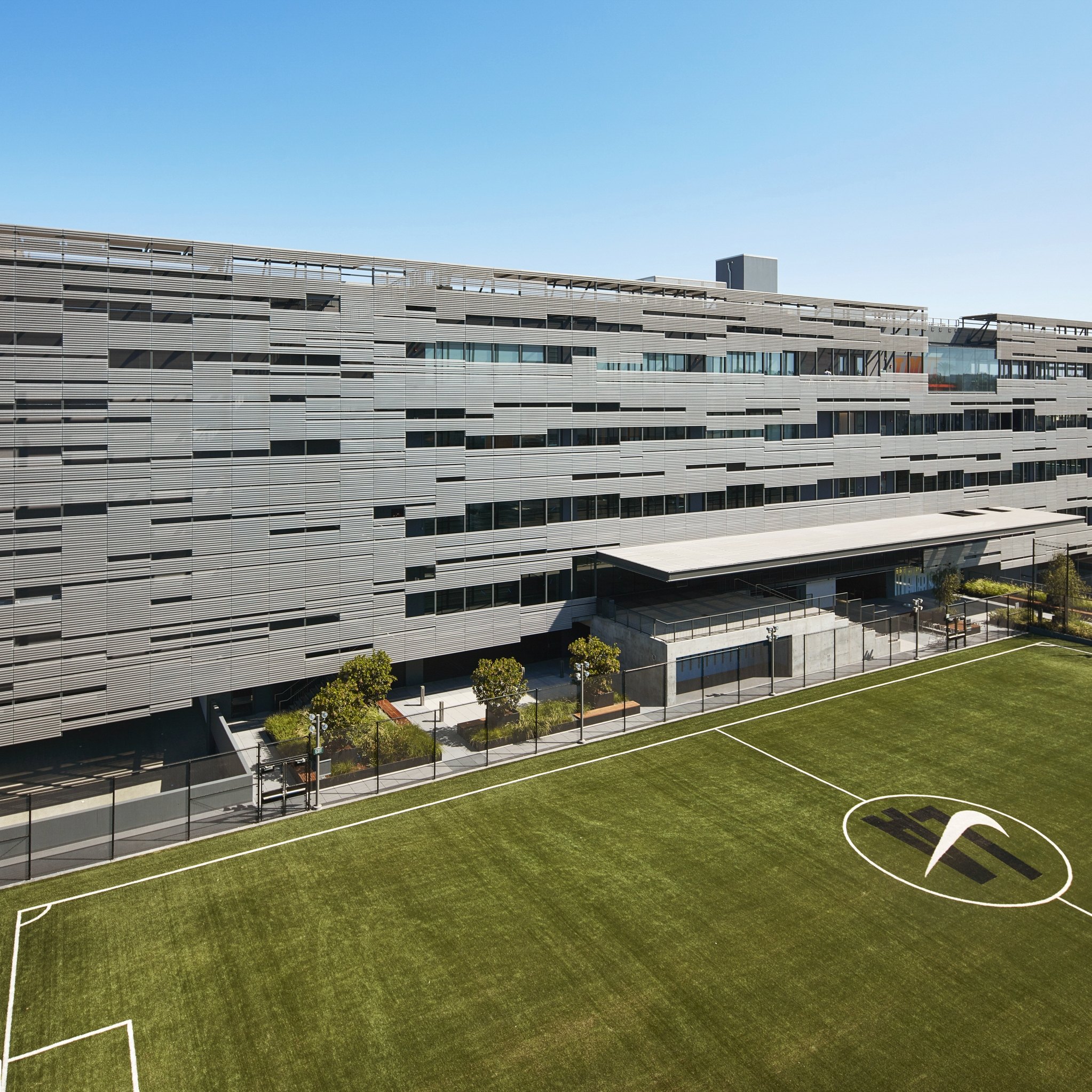 Los Angeles Office - McCarthy Building Companies