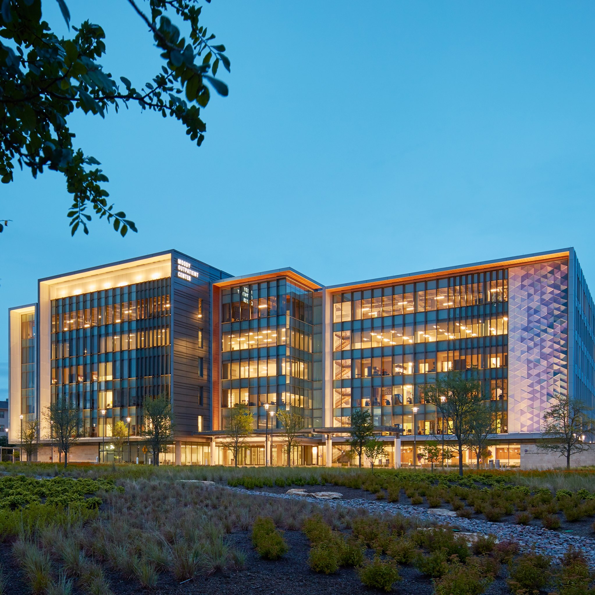 Parkland Hospital Outpatient Clinic Phase 2 - McCarthy