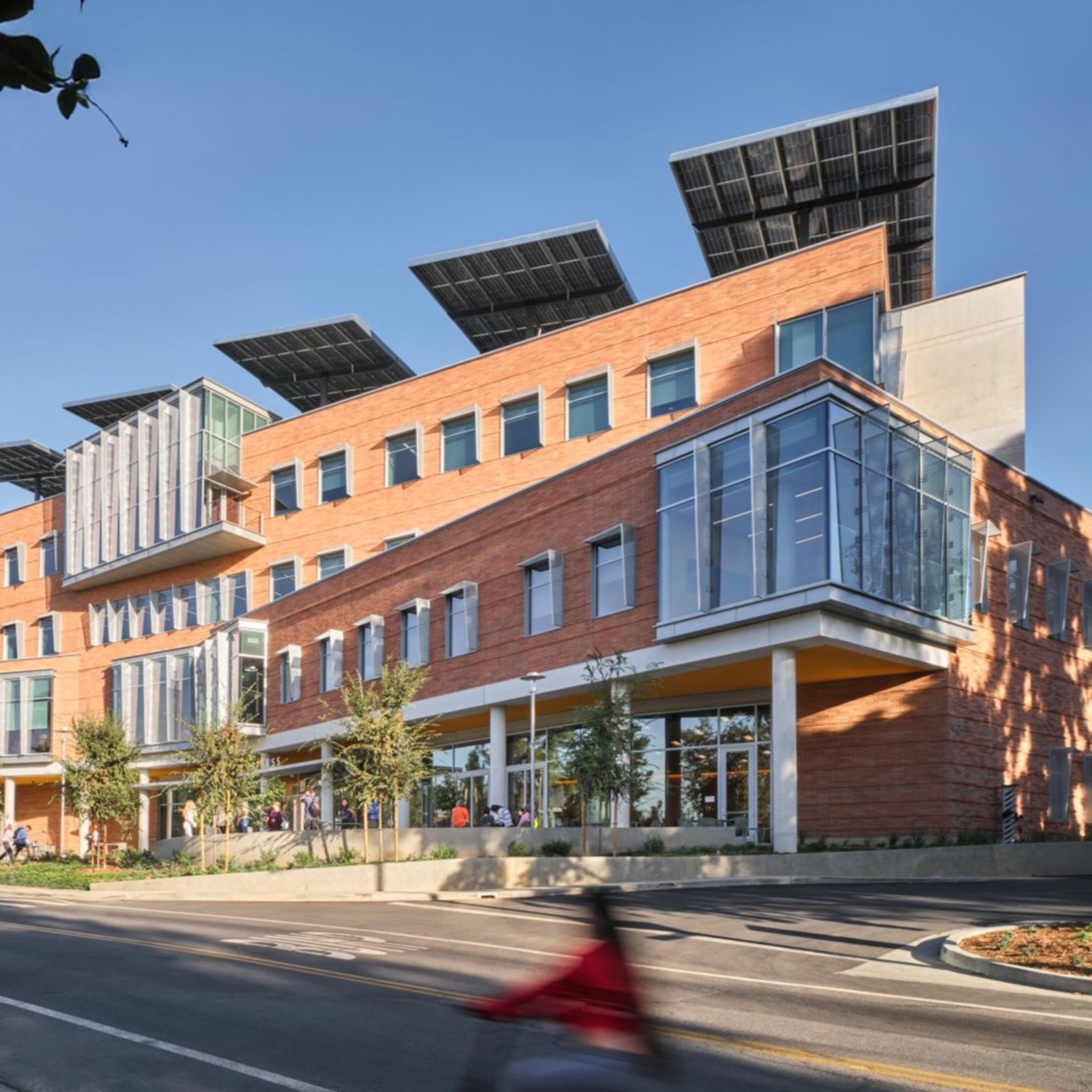 K-12 & Higher Education Construction - McCarthy