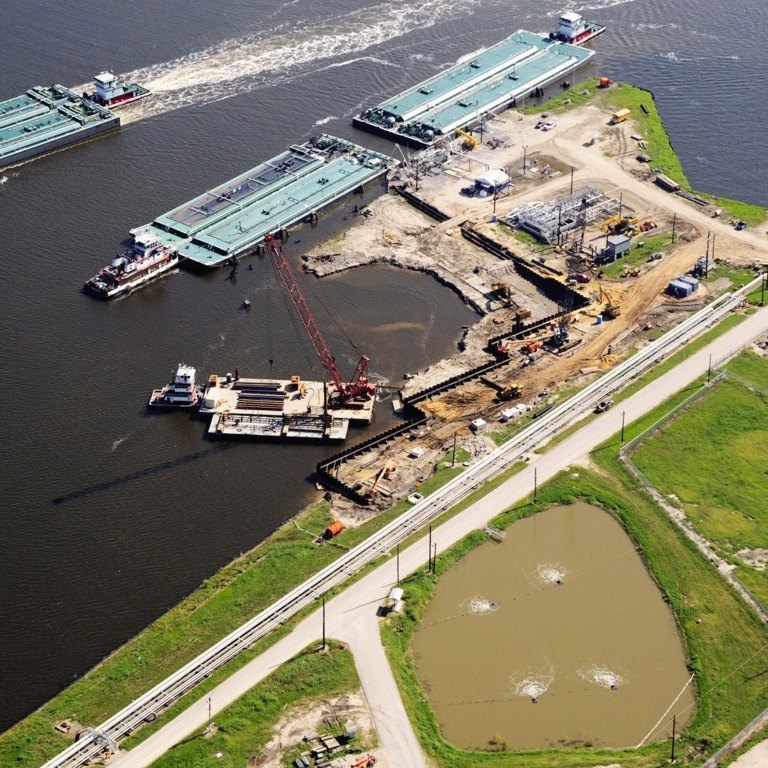 Sunoco Barge Docks A&D - McCarthy Building Companies