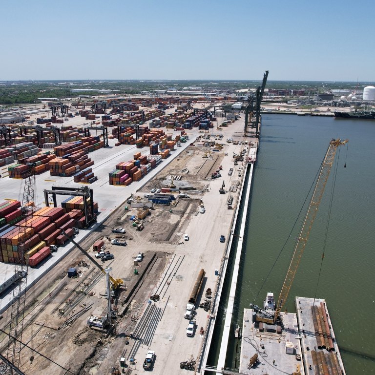 McCarthy Completes Two Container Yards, Continues Work at Port Houston ...